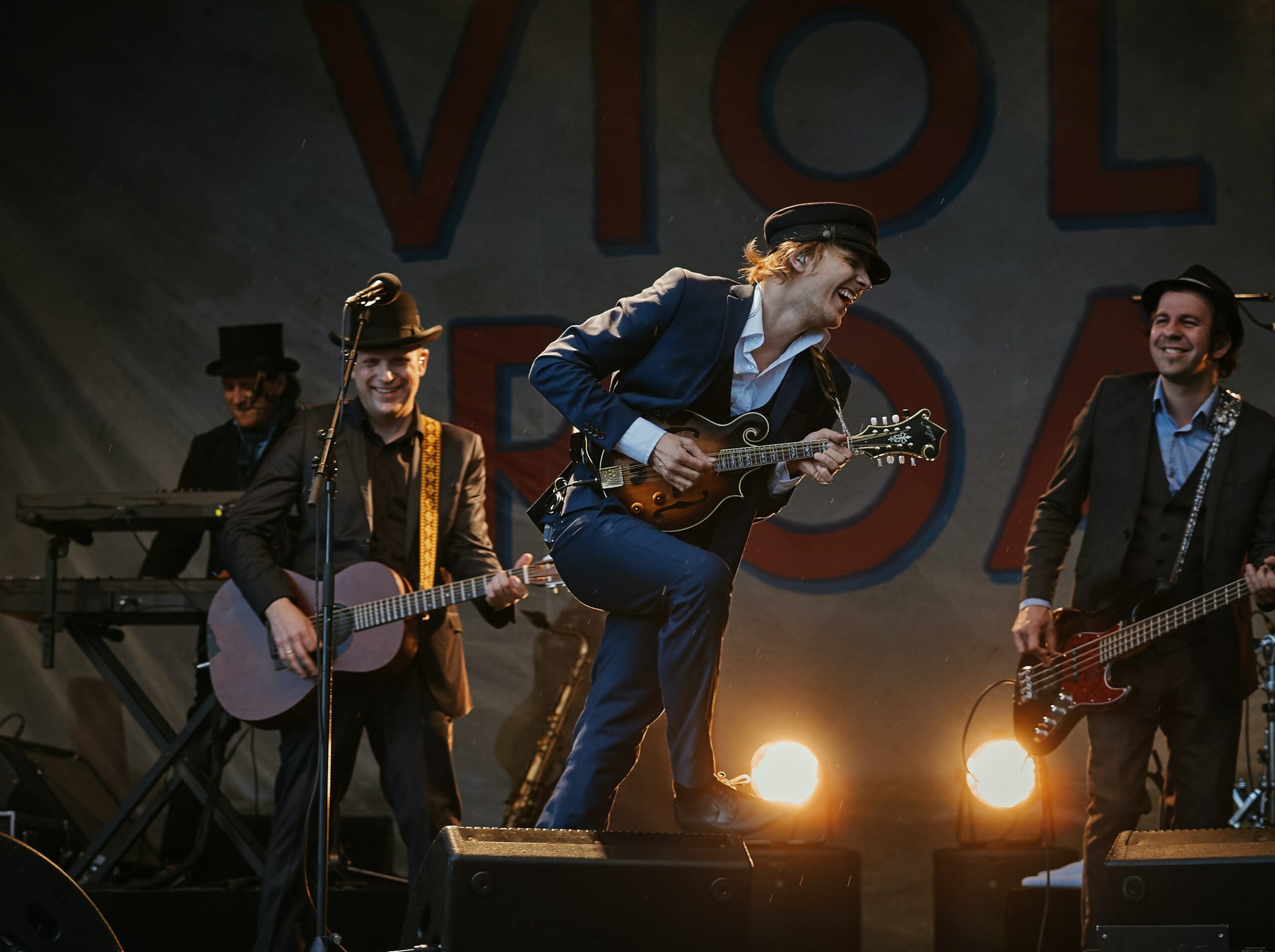 What Are The Best Teleprompters For Musicians?